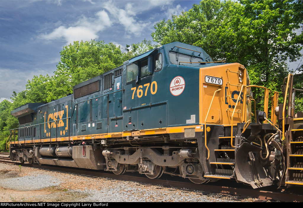 CSX 7670 Monon Emblem